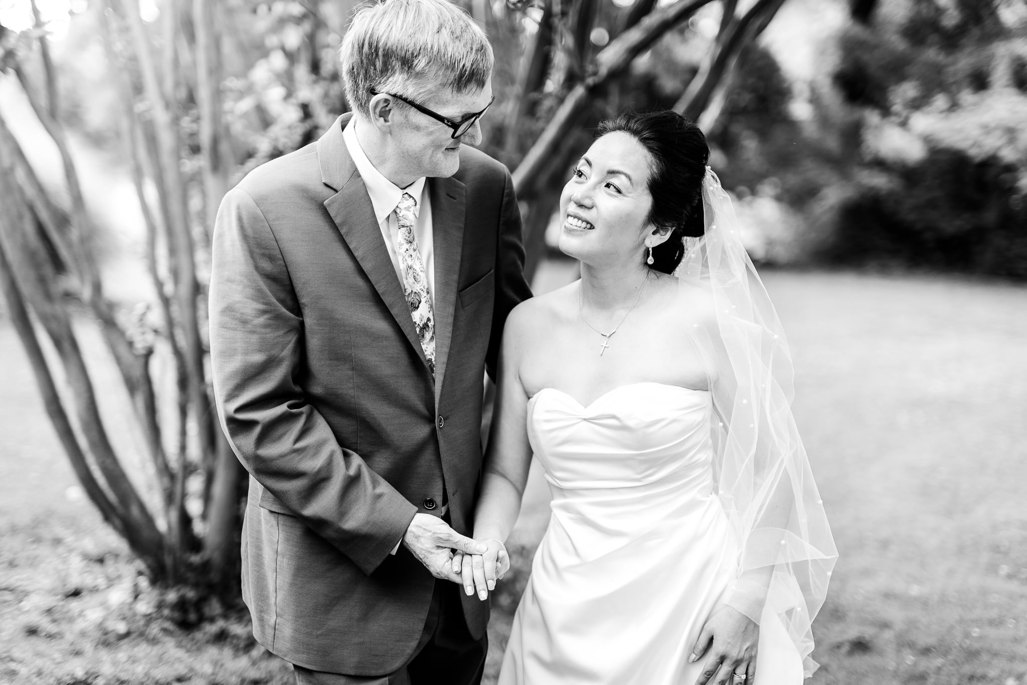 Hunter House Wedding Portraits - Vienna, Virginia - Wei and Paul ...